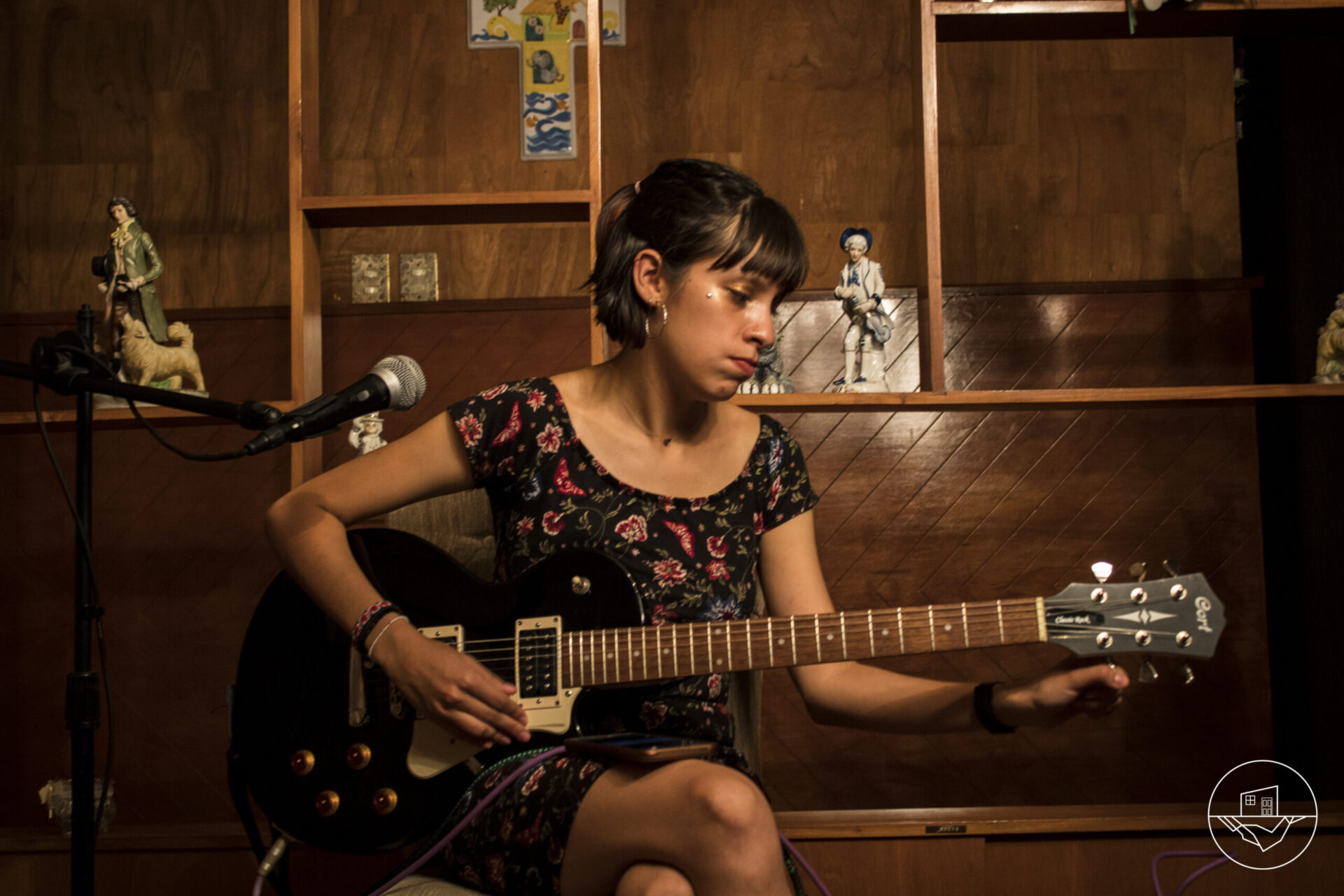 Cuarto Acústico: Girasol | Un Cuarto Studios